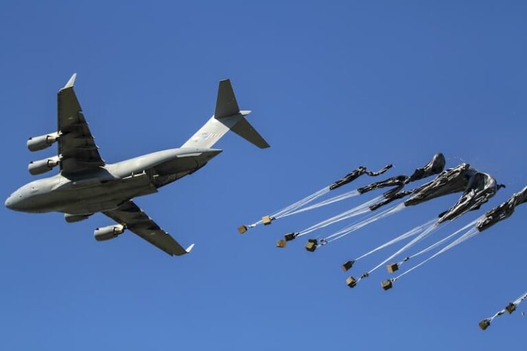 C-17グローブマスターIII：60トン超の主力戦車M1A2を運べる輸送機 | 実験とCAEとはかせ工房