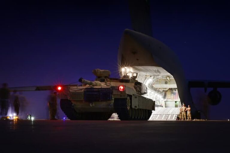 C-17グローブマスターIII：60トン超の主力戦車M1A2を運べる輸送機 | 実験とCAEとはかせ工房